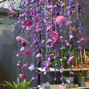 6 Enticing Spring Window Displays